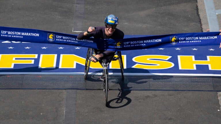 Marcel Hug wins 2025 Boston Marathon men’s wheelchair division