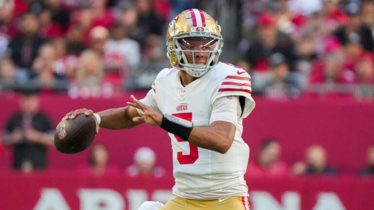 New Patriots QB Dobbs shares initial impression of Drake Maye