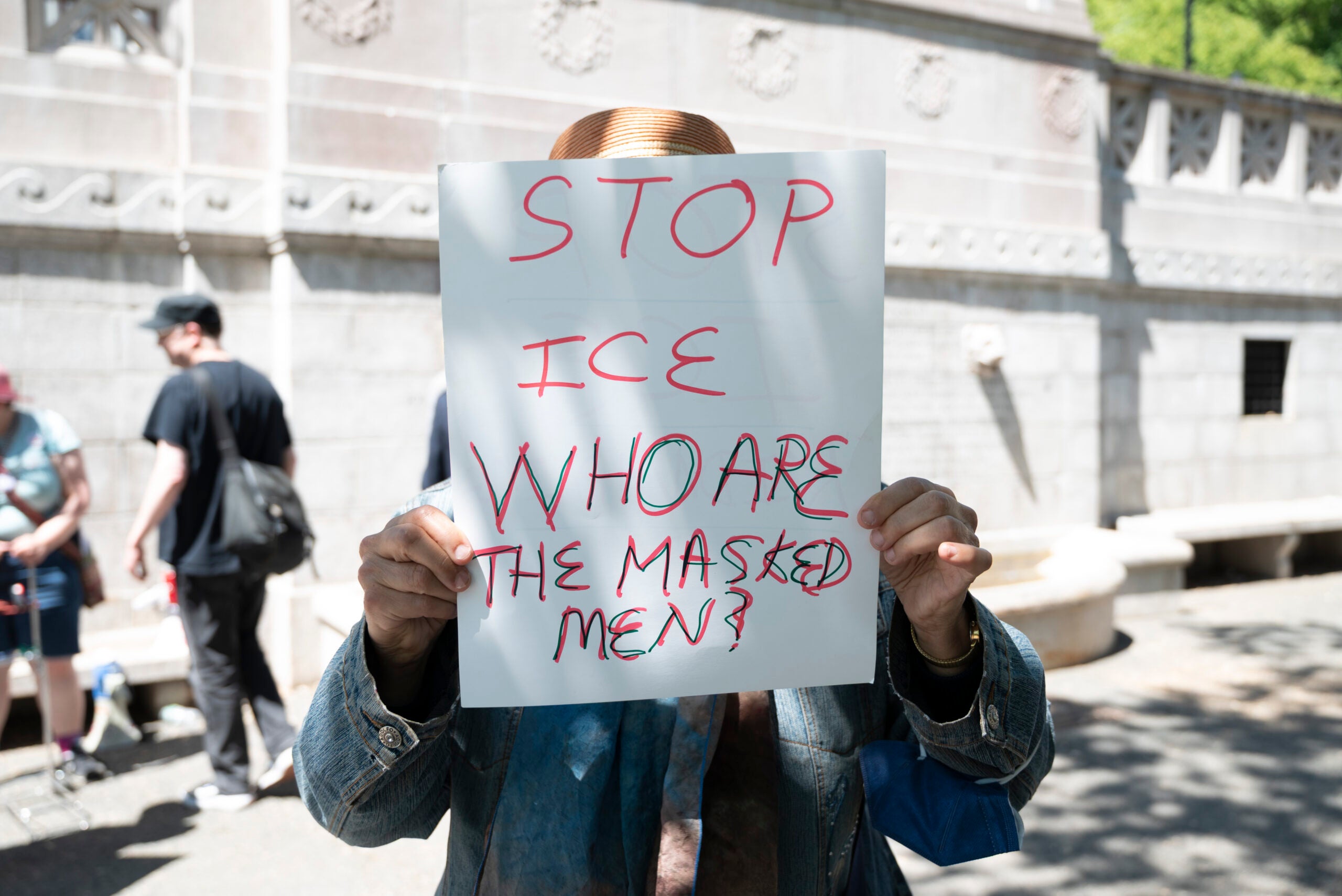 Protesters honor veterans, defend immigrant rights at Memorial Day rally