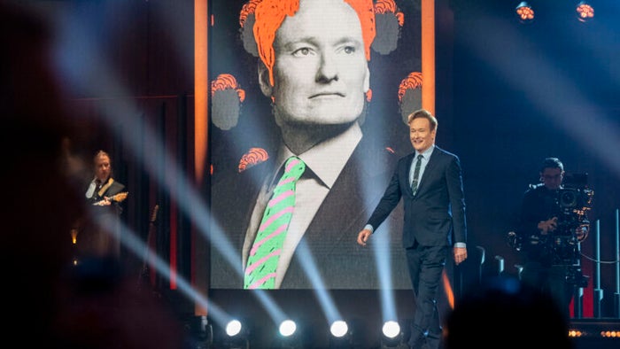 Watch: Conan O’Brien spotted riding the bus in Cambridge