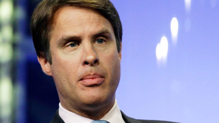 Correspondent Terry Moran out at ABC News, two days after suspension ...