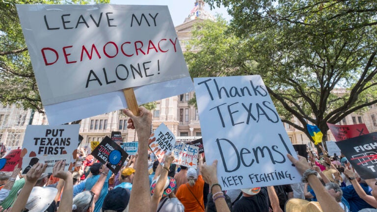 Texas Democrats end walkout over redistricting