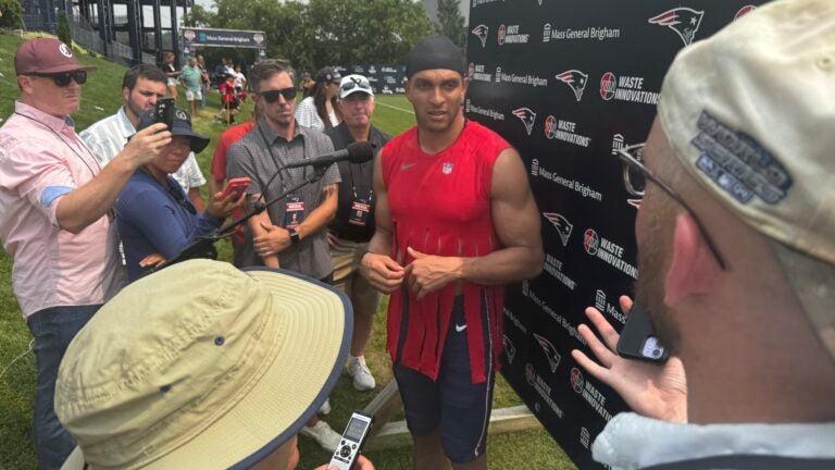 New Patriots WR Mack Hollins explains his shredded practice gear