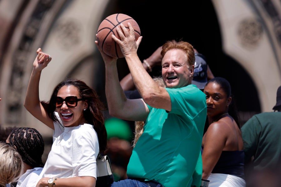 What we know about Steve Pagliuca’s bid to buy WNBA's Sun