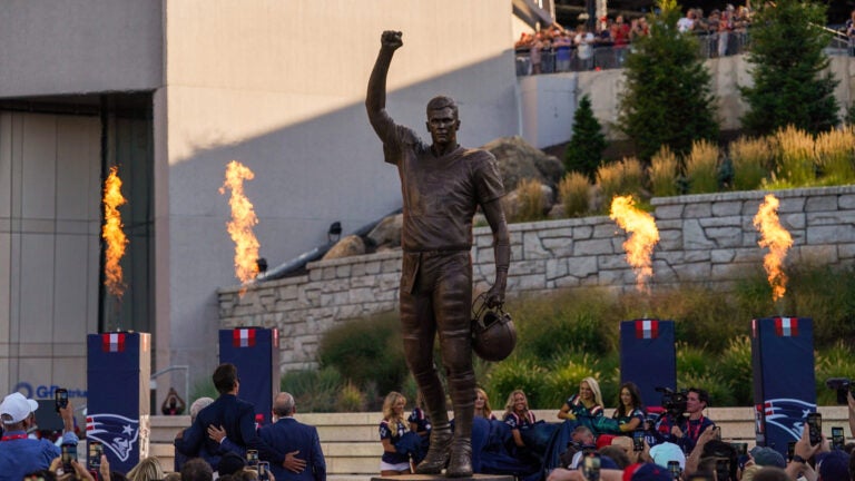 Patriots unveil 12-foot Tom Brady statue outside of Gillette Stadium