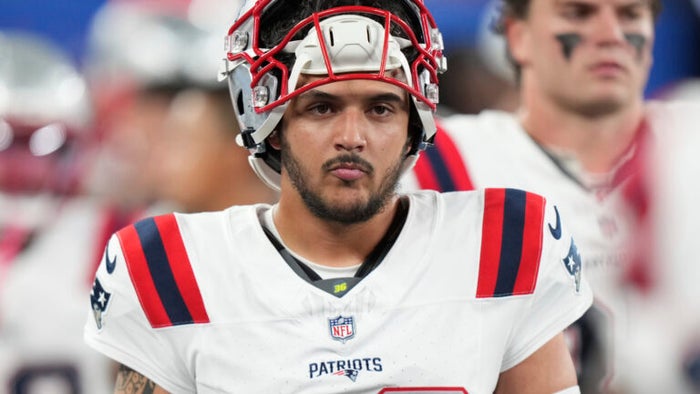 Vrabel defends Patriots kicker Andy Borregales after shaky outing