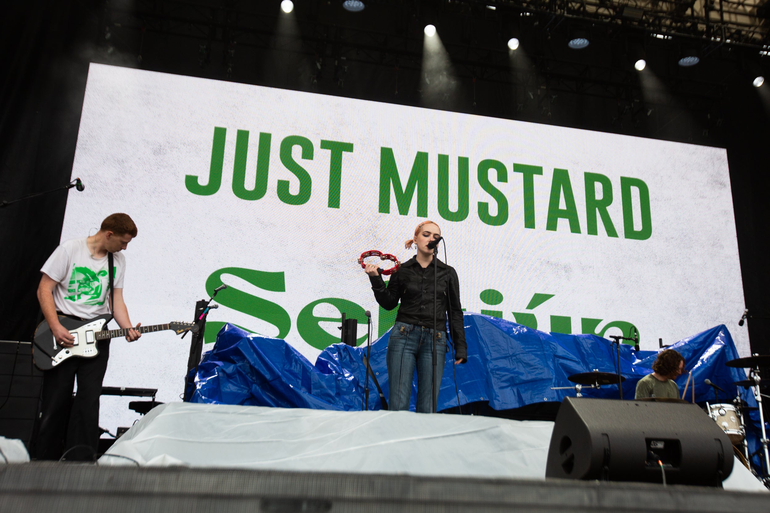 Live updates: A soggy but successful Seisiún Irish music festival in Boston