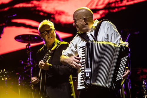 Live updates: A soggy but successful Seisiún Irish music festival in Boston