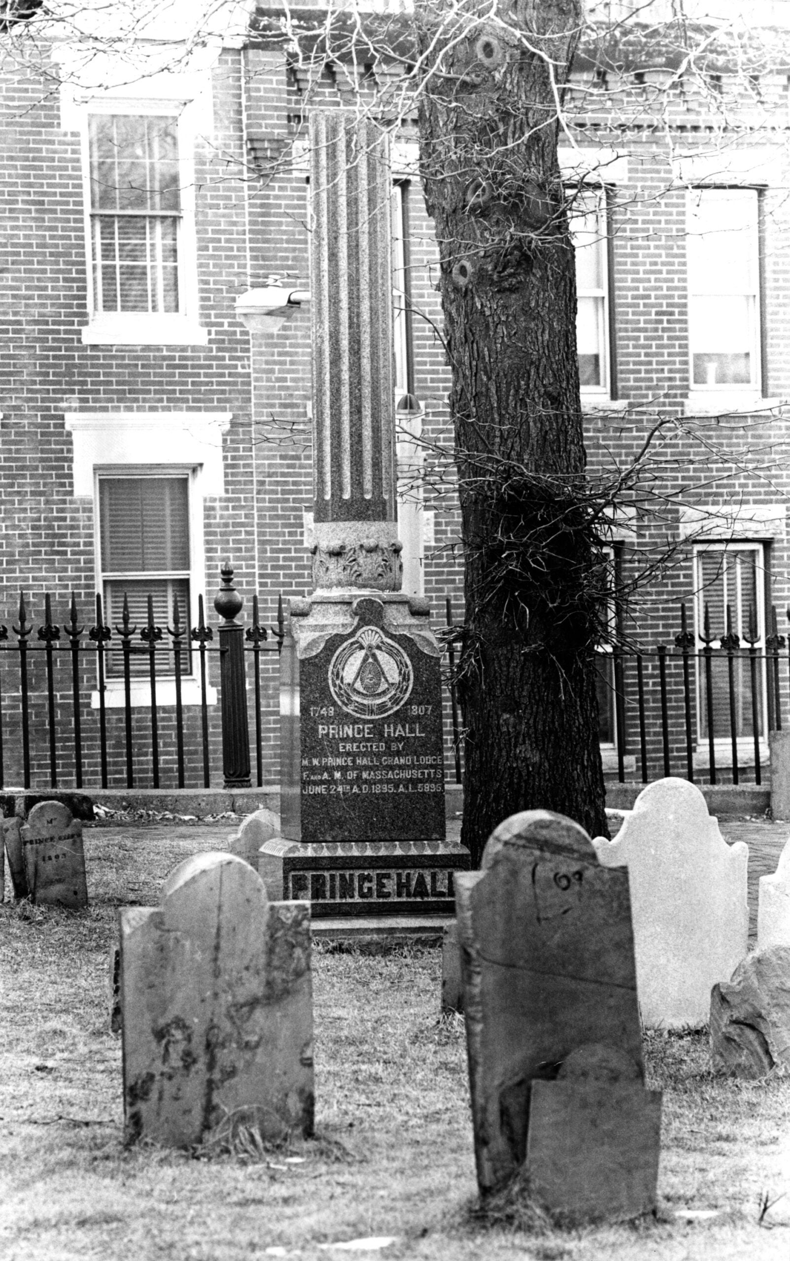 A guide to Boston’s historic cemeteries and famous graves