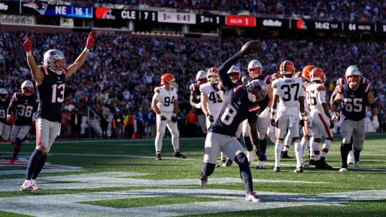 Stefon Diggs gets 'long overdue' first Patriots touchdown