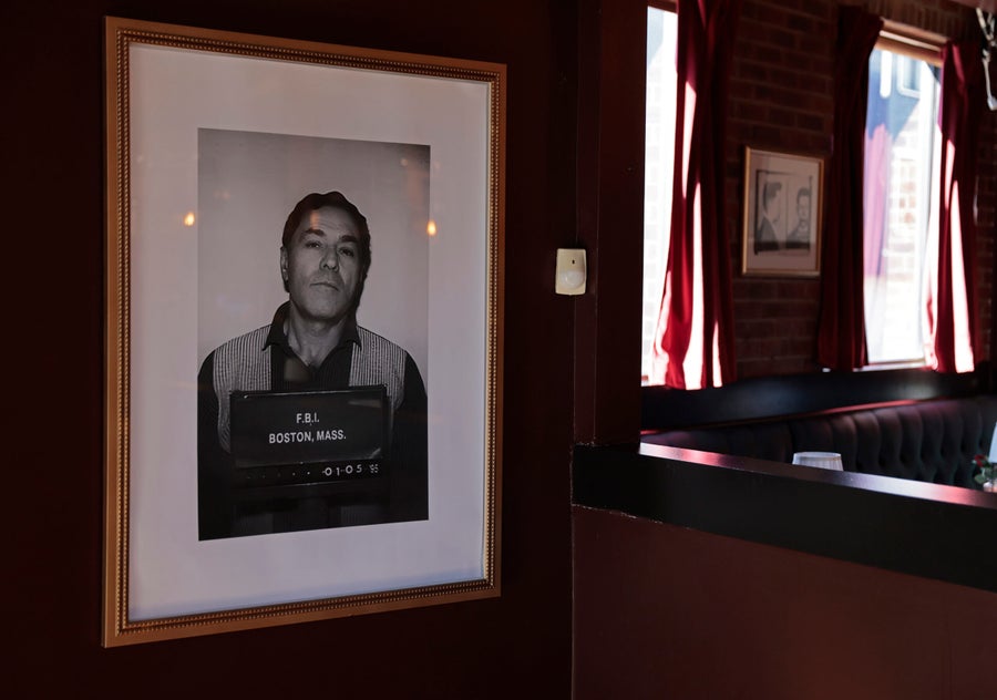 1,000 readers react to Whitey Bulger portrait in Boston restaurant