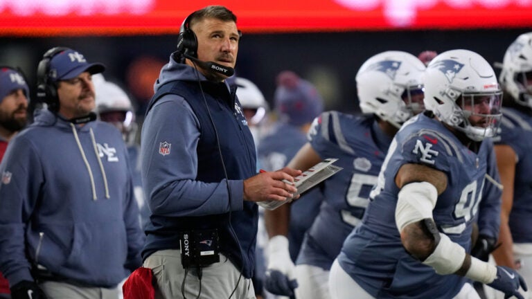 Mike Vrabel reacted to Cam Newton's 'fool's gold' Patriots comment