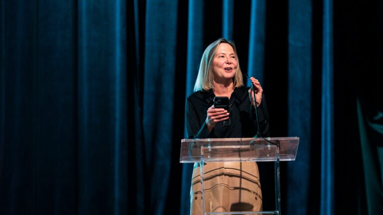 Boston Globe editor Nancy Barnes to step down