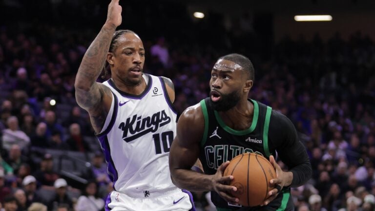 Celtics' Brown disagrees with Brunson getting Player of the Month over him