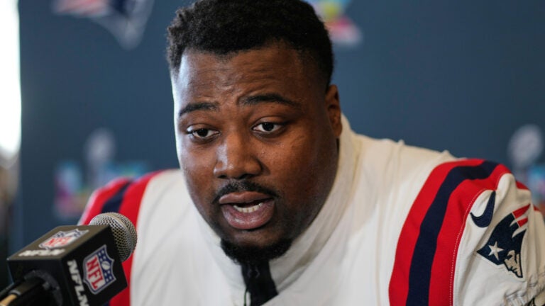 Prosecutors to drop assault charge against Patriots' Barmore
