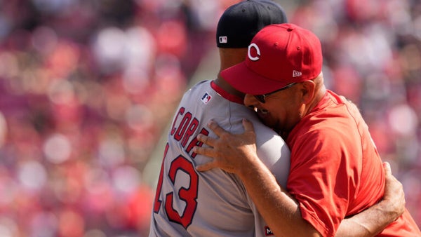Terry Francona reacts to Alex Cora getting fired by Red Sox
