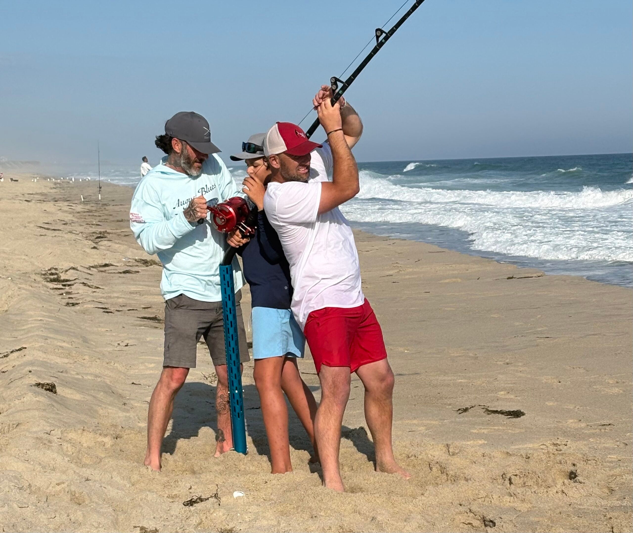 Fisherman reels in white shark off Massachusetts, then snags the hook ...