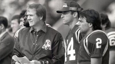 Raymond Berry, Hall of Fame wide receiver and former Patriots coach ...